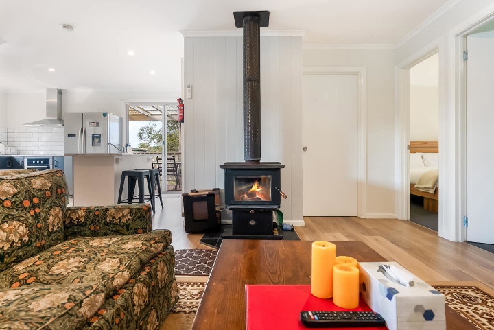 Spacious Beach House - Hobart
