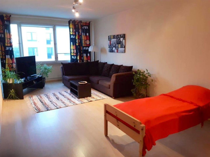 Spacious Retro Flat Near The Train Station - Lahti