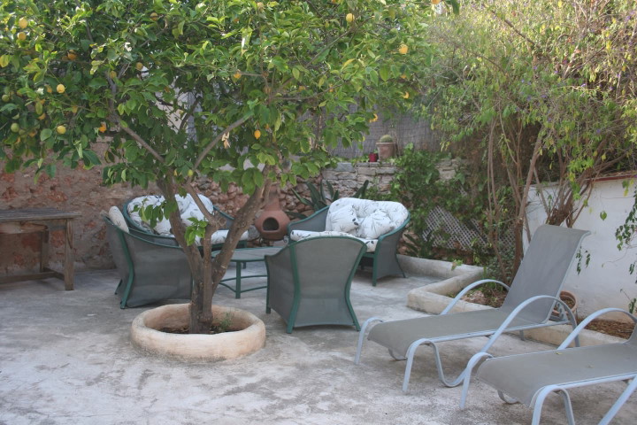 Casa Con Terraza Y Jardín. - Palma