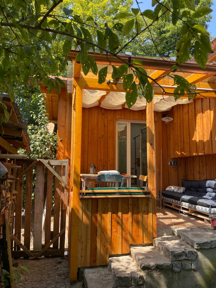 Bienen - Hühner - Tiny - Hütte - München