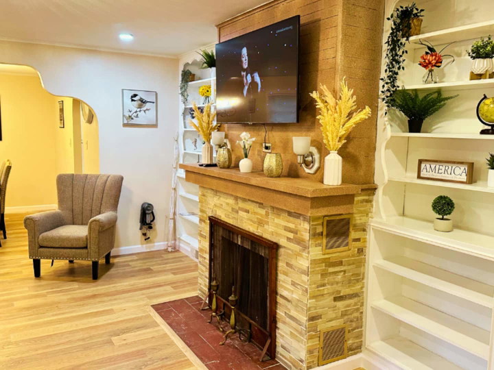 Cozy Riverside View House - Port Jervis, NY