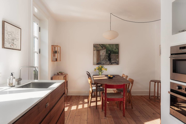 Apartment In 3 Floors, Located In A Cityhouse - 