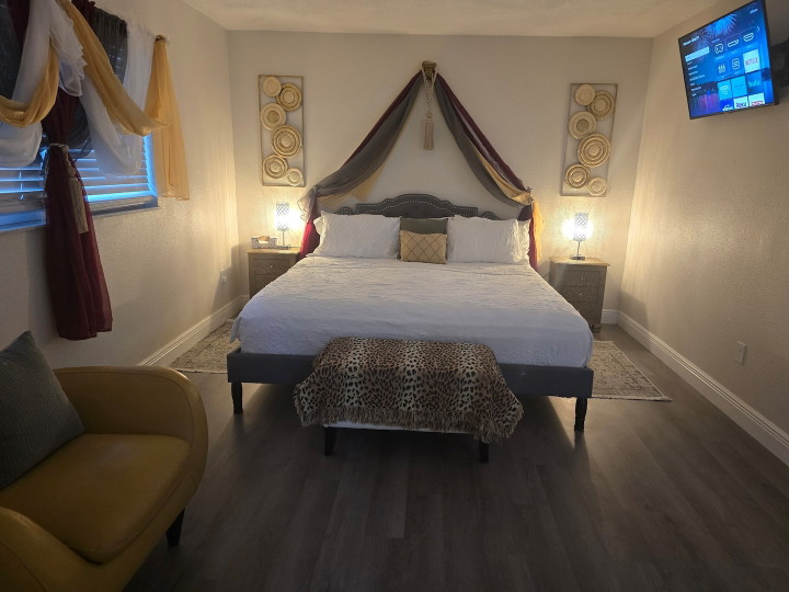 Welcome To Your Perfect Home Away From Home. - Ocoee, FL