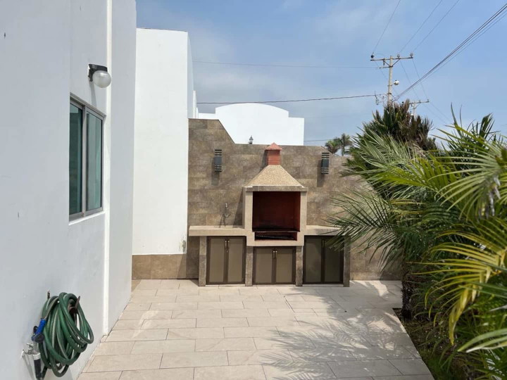 Hermosa Villa En Ciudadela Privada - Santa Elena