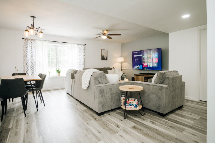 Modern Townhome - 3br 2.5ba - Sleeps 8 - Near Lu! - Lynchburg, VA