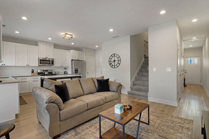 Perfect 4br Townhouse With Parking & Pickleball Ac - Naperville