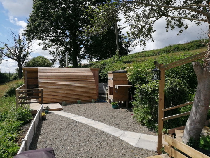 Cabin Morgan At Efyrnwy Escapes, Pontrobert, Powys - Wales