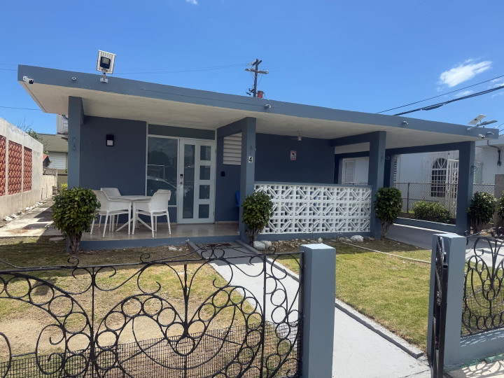 Cozy Guanica Retreat By The Bay & Malecon - Guanica