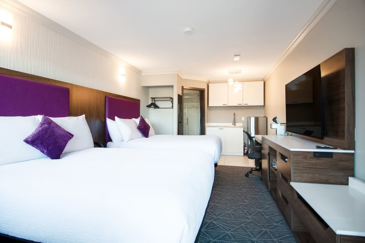Modern 2 Queen Room With Kitchenette C - Cumberland