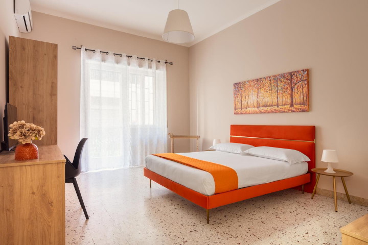 Historic Center With 3 Large Bedrooms - Catania