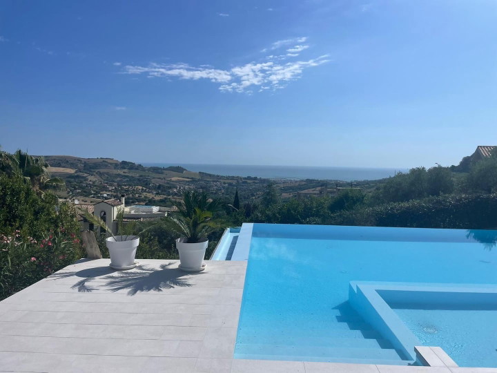 Intera Villa Ebe Luxury - Grottammare