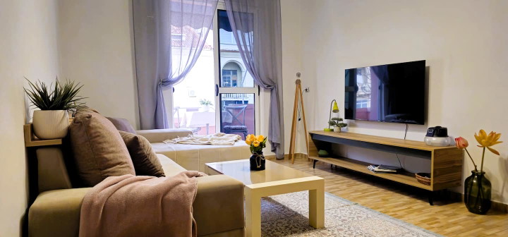 Papu's Home: Spacious 2br Gem @ Heart Of Tirana - Tirana
