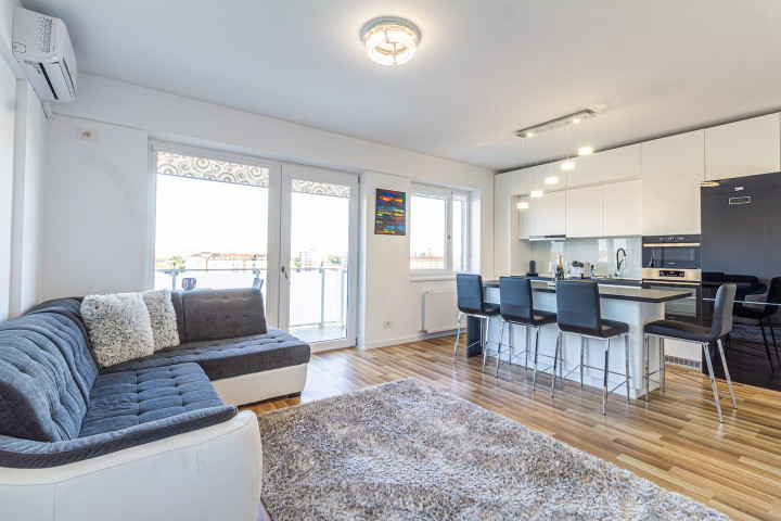 Apartment Luxury Near By City Center - Oradea