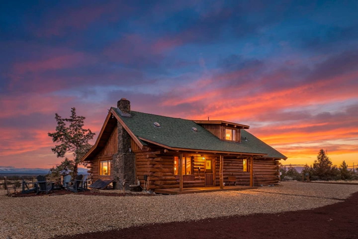 Mountain View Cabin Near Smith Rock - Pet-friendly - Redmond, OR