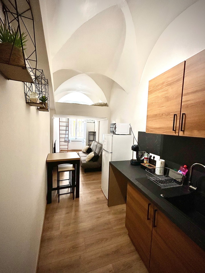 Atypical Studio On The Ground Floor - La Motte