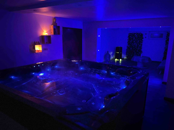 Family Villa With Private Spa  Jacuzzi & Sauna - Ardennes