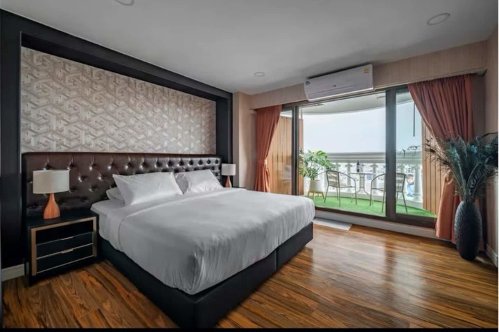 Deluxe River View @Silom Free Breakfast * - Bang Rak