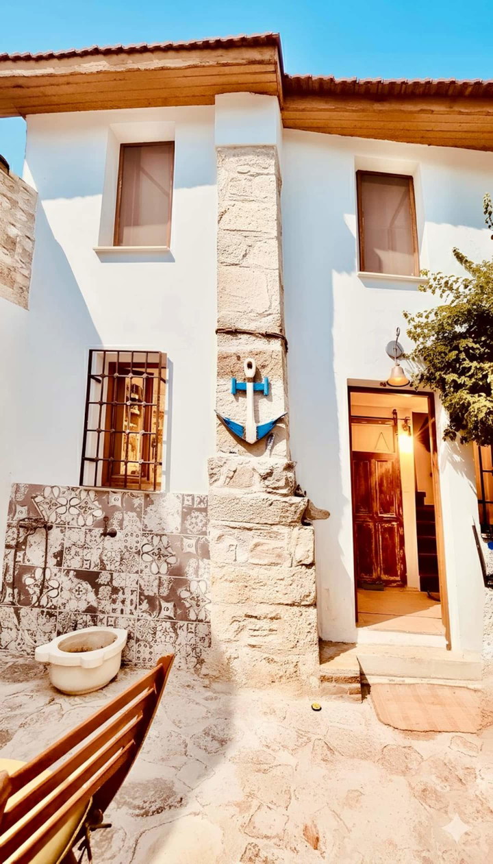 Mori Stone House, Yenifoça - Foça