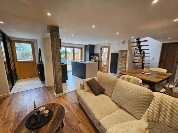 Charmante Maison En Pierre Avec Parking & Terrasse - Sucé-sur-Erdre