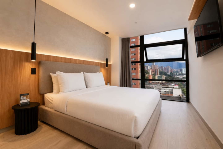 3-bedroom/3-bathroom Apartment In El Poblado  Jacuzzis + Coworking + Gym - Medellín