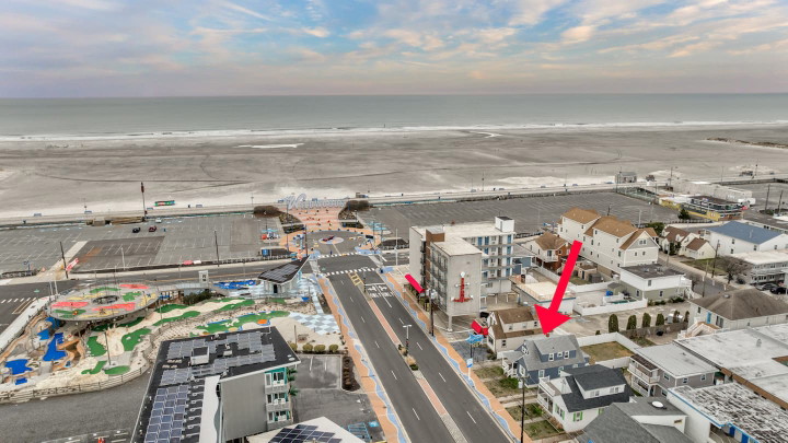 One Block From The Beach - Huge Yard- 12 Guests - Wildwood, NJ