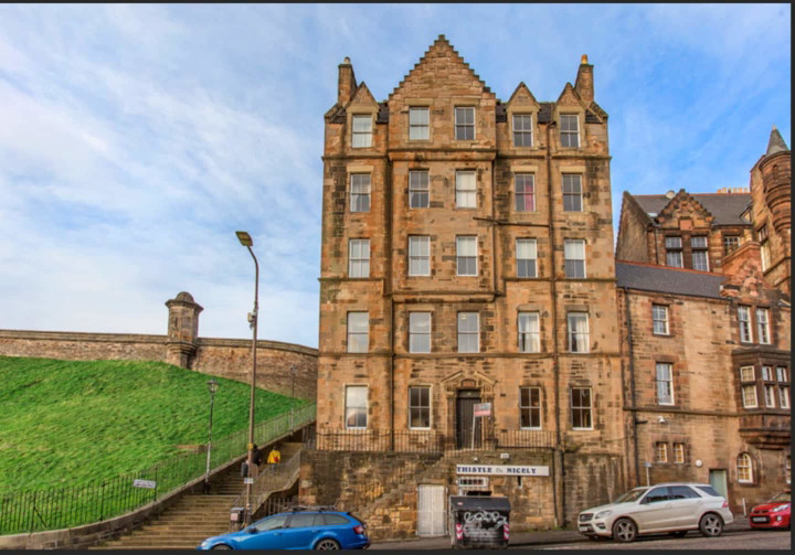 Super 2 Bedroom Flat Next To Edinburgh Castle - Edinburgh