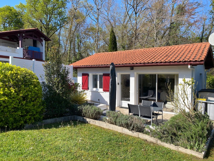 Petite Maison Avec Terrasse - Espelette