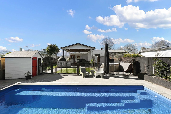 A True Victorian | Spa, Pool & Sauna - Cambridge