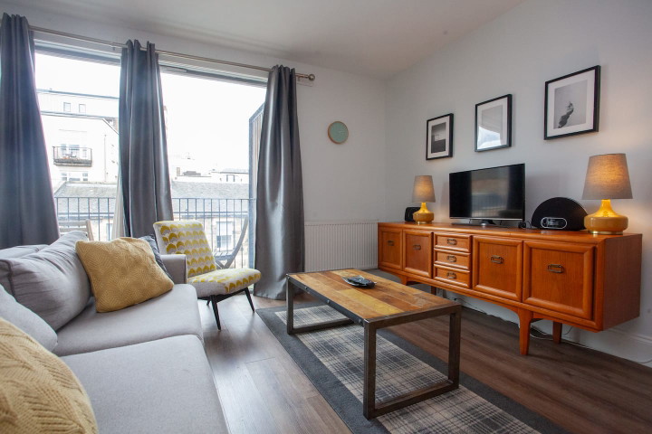 Stylish 3rd Floor Flat In Historic Merchant City - Glasgow