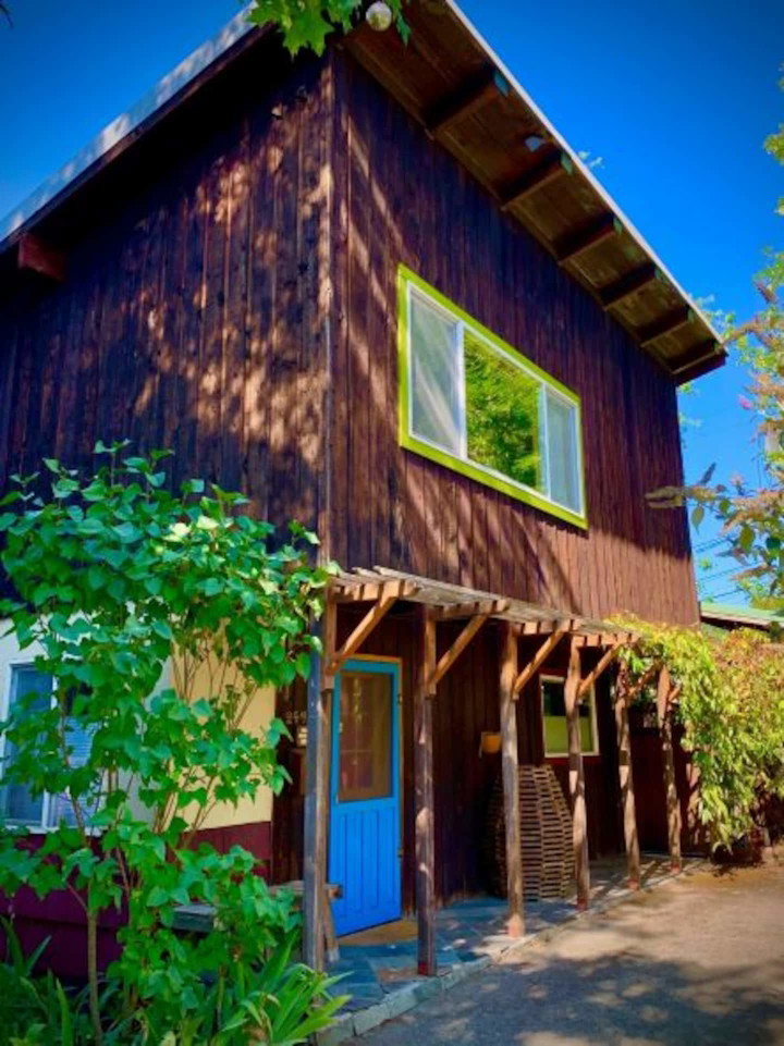 Eclectic Artist Loft - Unique, Close To Campus - Eugene, OR