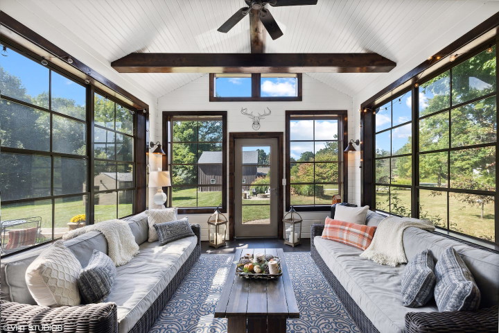 Hot Tub Open Year Round In Modern/rustic Cottage! - Michigan