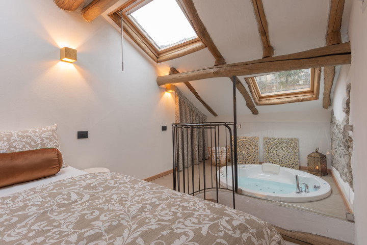 Tiny Loft With Jacuzzi - Varenna