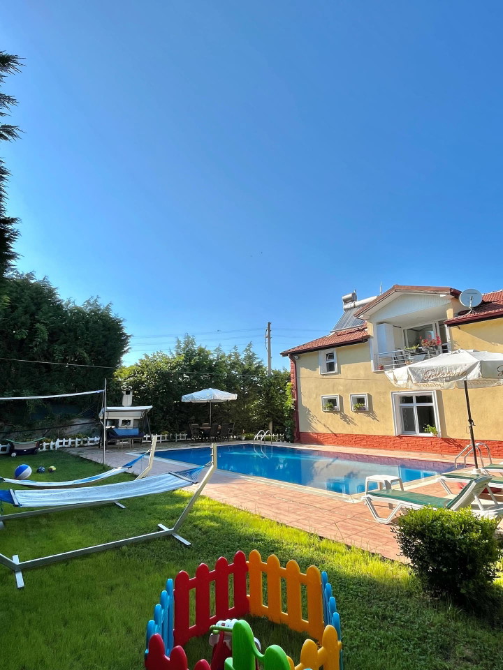 Doğa Içinde Korunaklı Havuzlu Müstakil Villa - Bolu