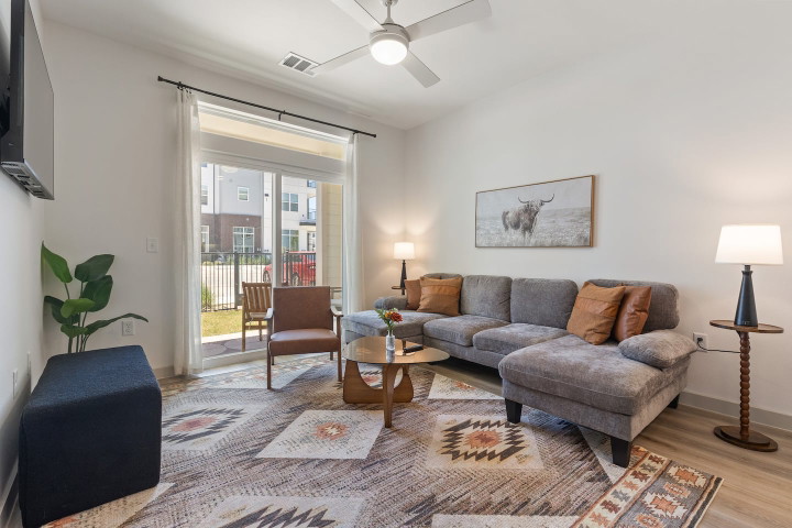 Chic Ground Level 1br 1ba | Luxe Living Mer 9105 - San Marcos