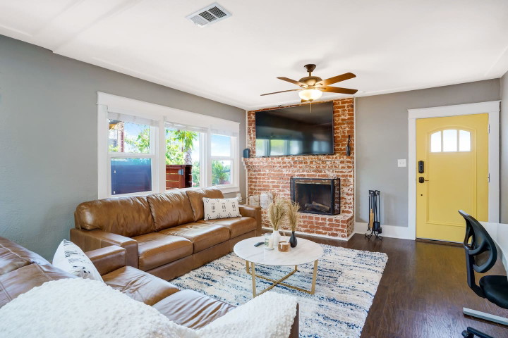 Casa Urbana -3br/3ba- Modern Retreat - San Diego, CA
