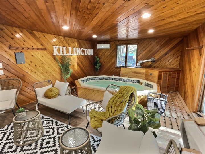 Bearhaus-fireplace, Huge Indoor Hot Tub, Sleeps 14 - Killington, VT