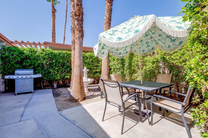 Trendy Palm Desert Home W/ Patio & Pool Access - Palm Desert, CA