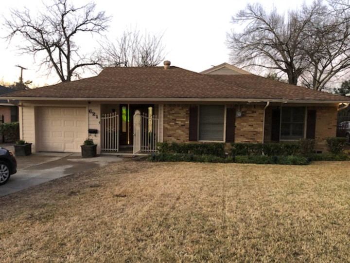 Jazzy 4 Bedroom Home - Lancaster, TX