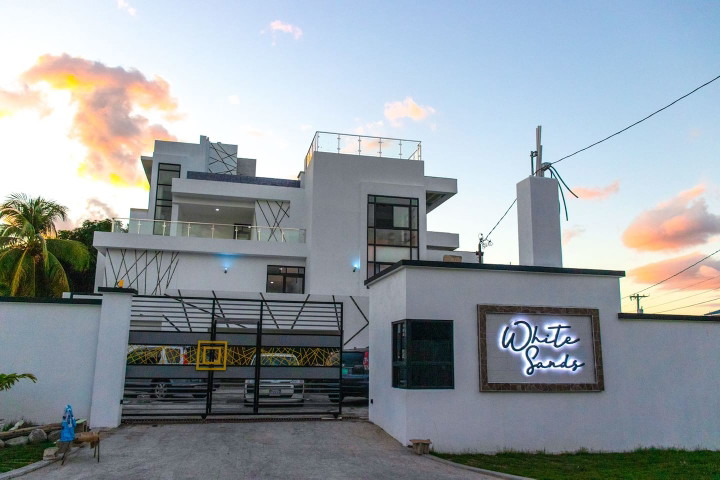20 - Standard King Suite, Pool, And 24/7 Security - ジャマイカ キングストン