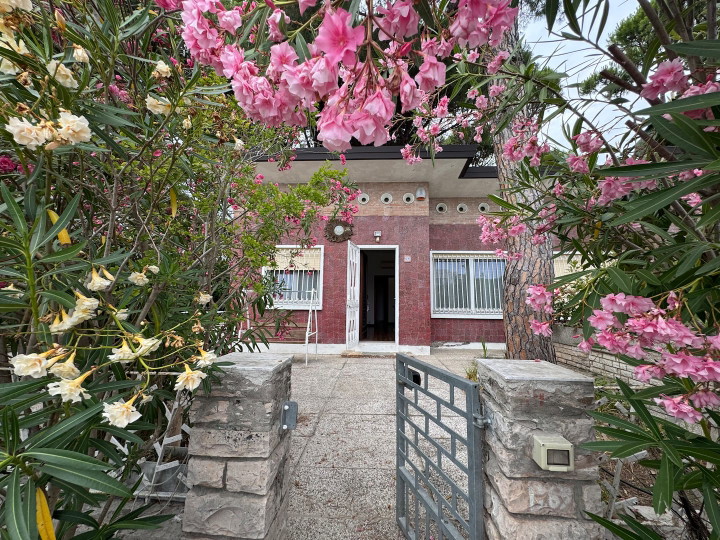 Intera Casa, 100 M Dal Mare, Grande Giardino, Wifi - Lido de Jesolo