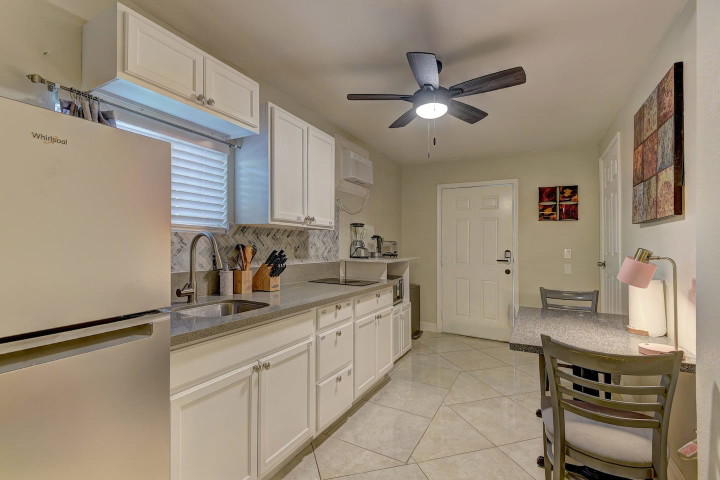 New Renovated Villa #6* 5 Miles To Strip - Fremont, CA