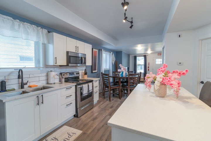 Comfy |4 Bedroom| Family Getaway - Winnipeg