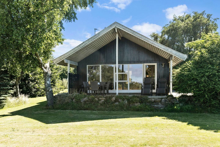 Bright And Cozy Summer House With Sea View - Bornholm