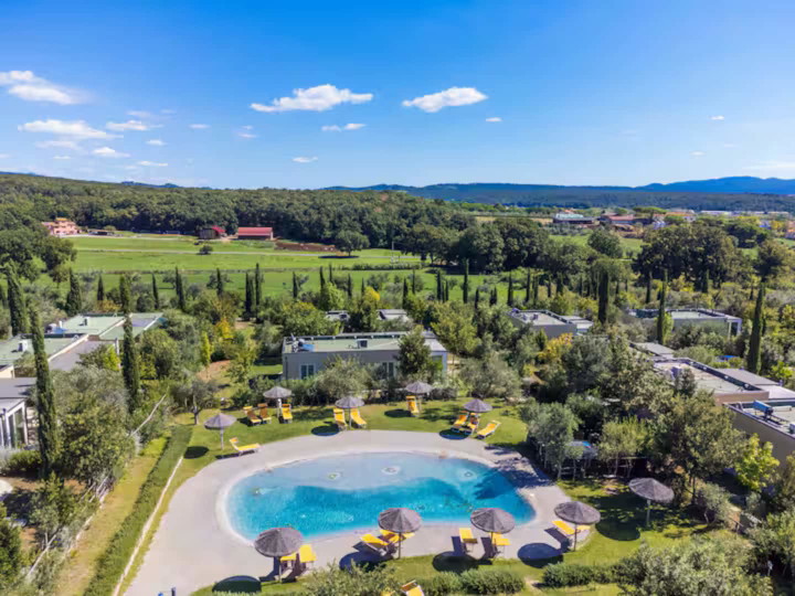 [Piscina +Jacuzzi / Cecina-mare5minuti] - Cecina