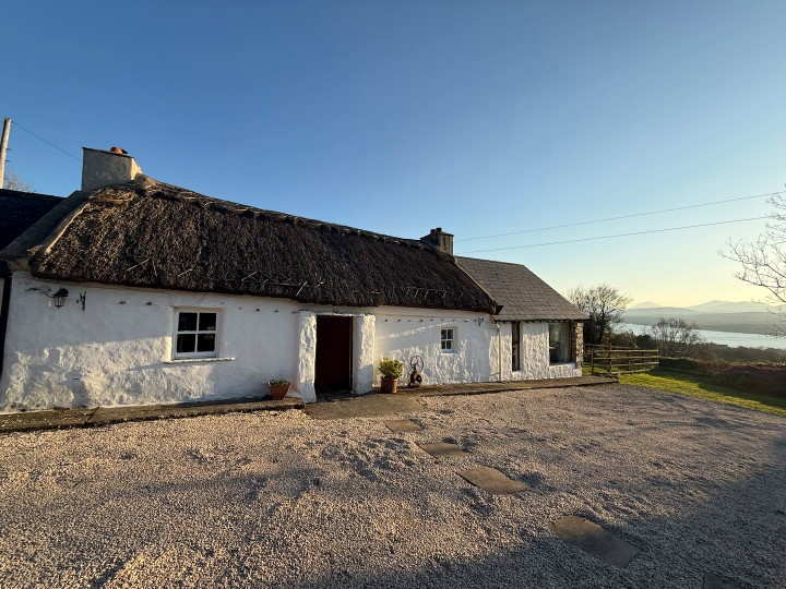 Private Thatched Cottage - With Views - County Donegal