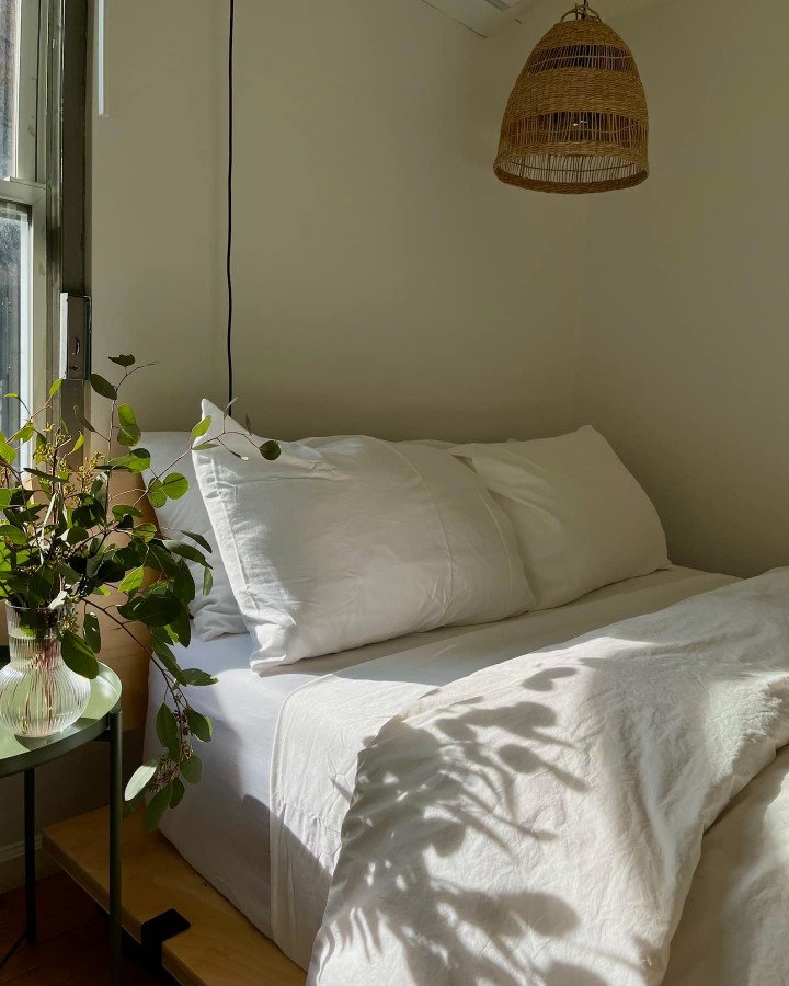 Sunny Apartment On Saint Marys Park - The Bronx, NY