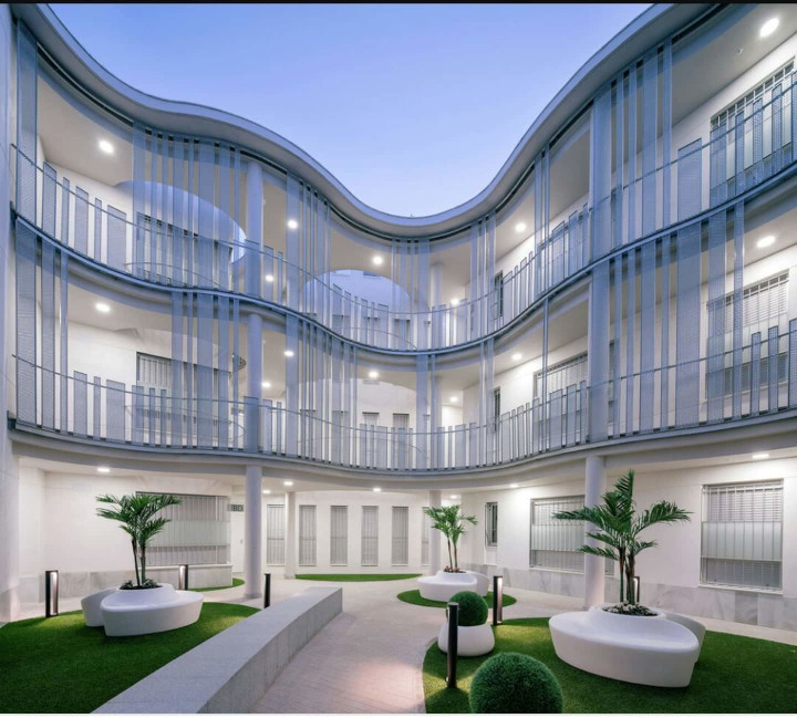 Bonito Apartamento. Piscina Y Parking Gratis. - Sevilla