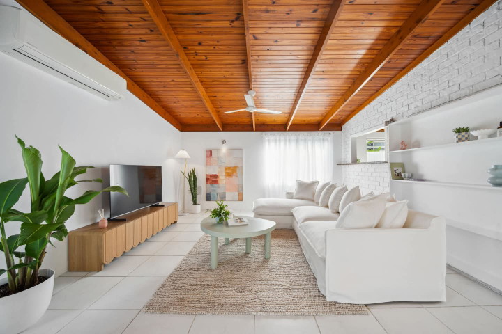 Coastal Comfort - Relax & Recharge In Maroochydore - Marcoola