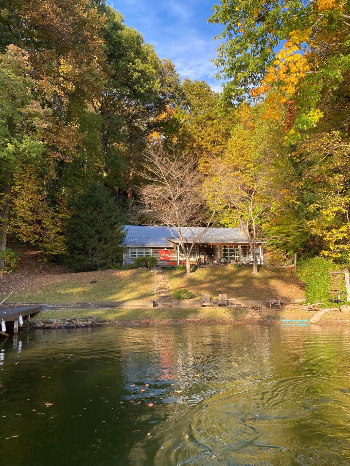 Foxys Hideaway - Family Waterfront + Porch Swing - Lake Lure, NC