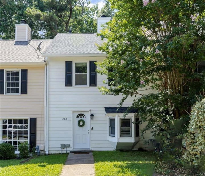 2 Bedroom 2.5 Bath Townhome - Kennesaw, GA